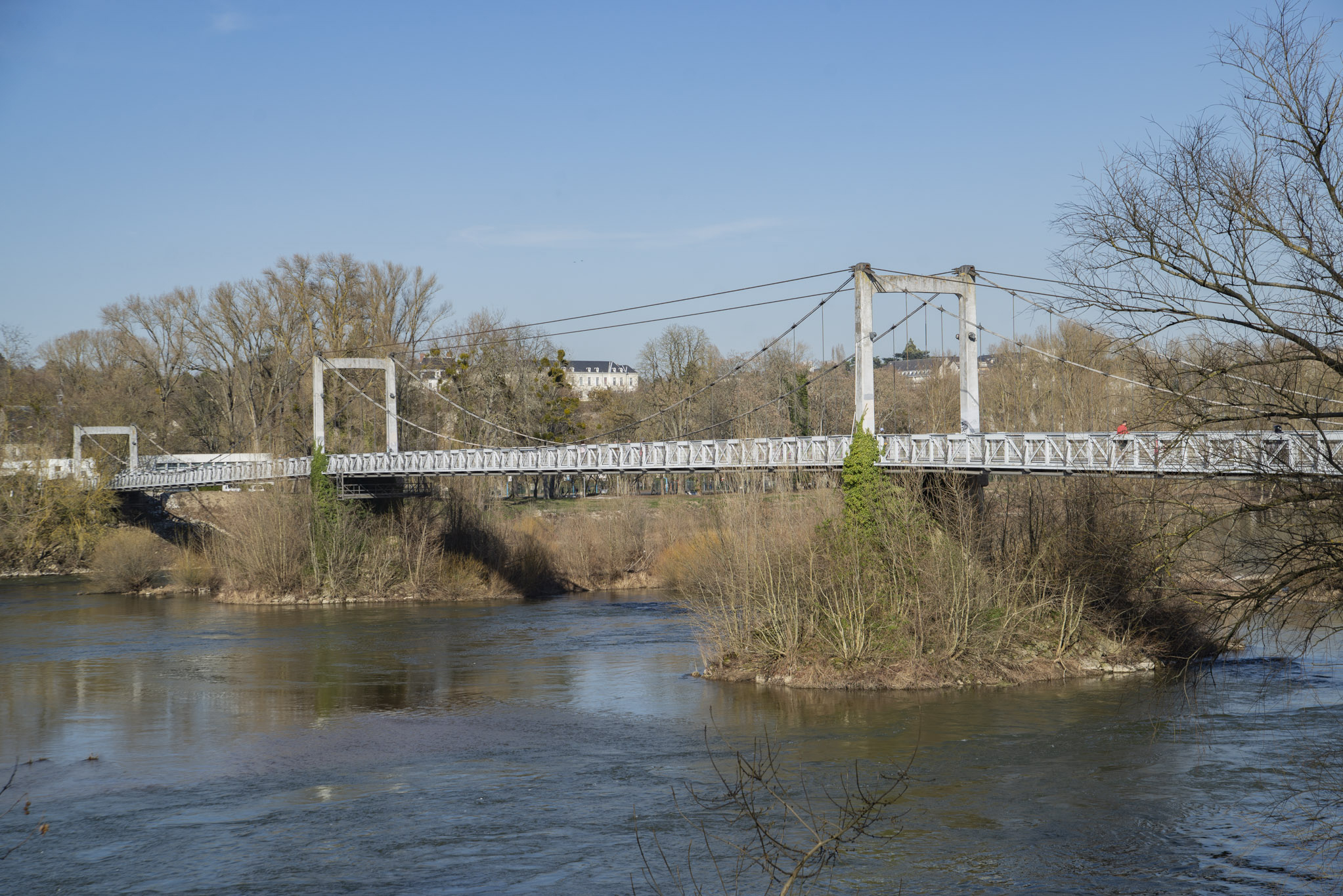 Info Tours | A Tours, le Pont de Fil interdit aux scooters ou mobylettes