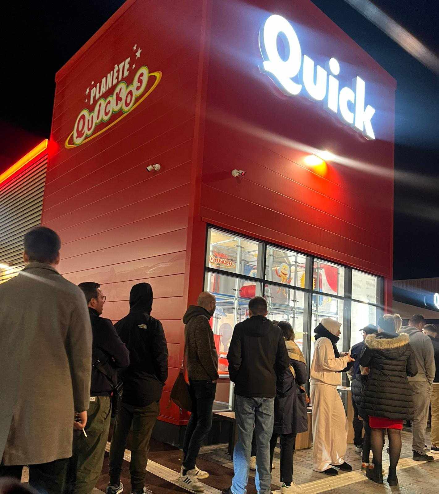 Info Tours | PHOTO DU JOUR – Foule intense pour le retour de Quick en ...